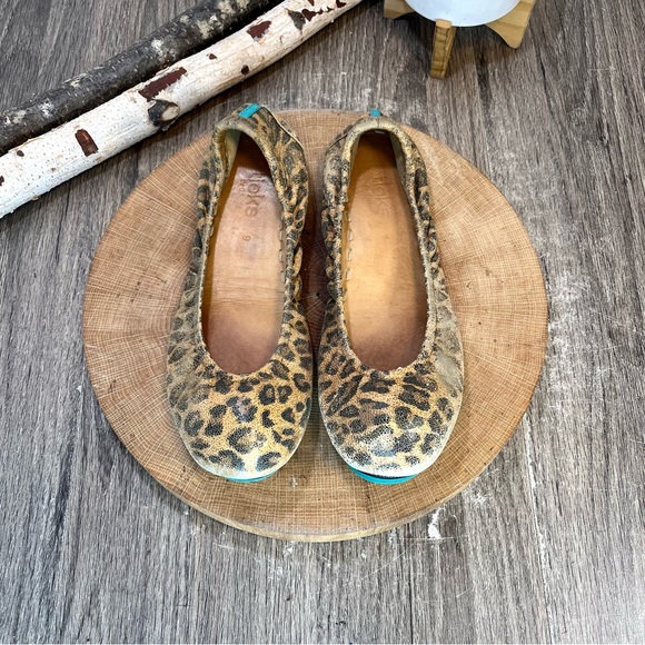 Tieks | Shoes | Tieks Wellloved Leopard Print Flats Size 9 | Poshmark